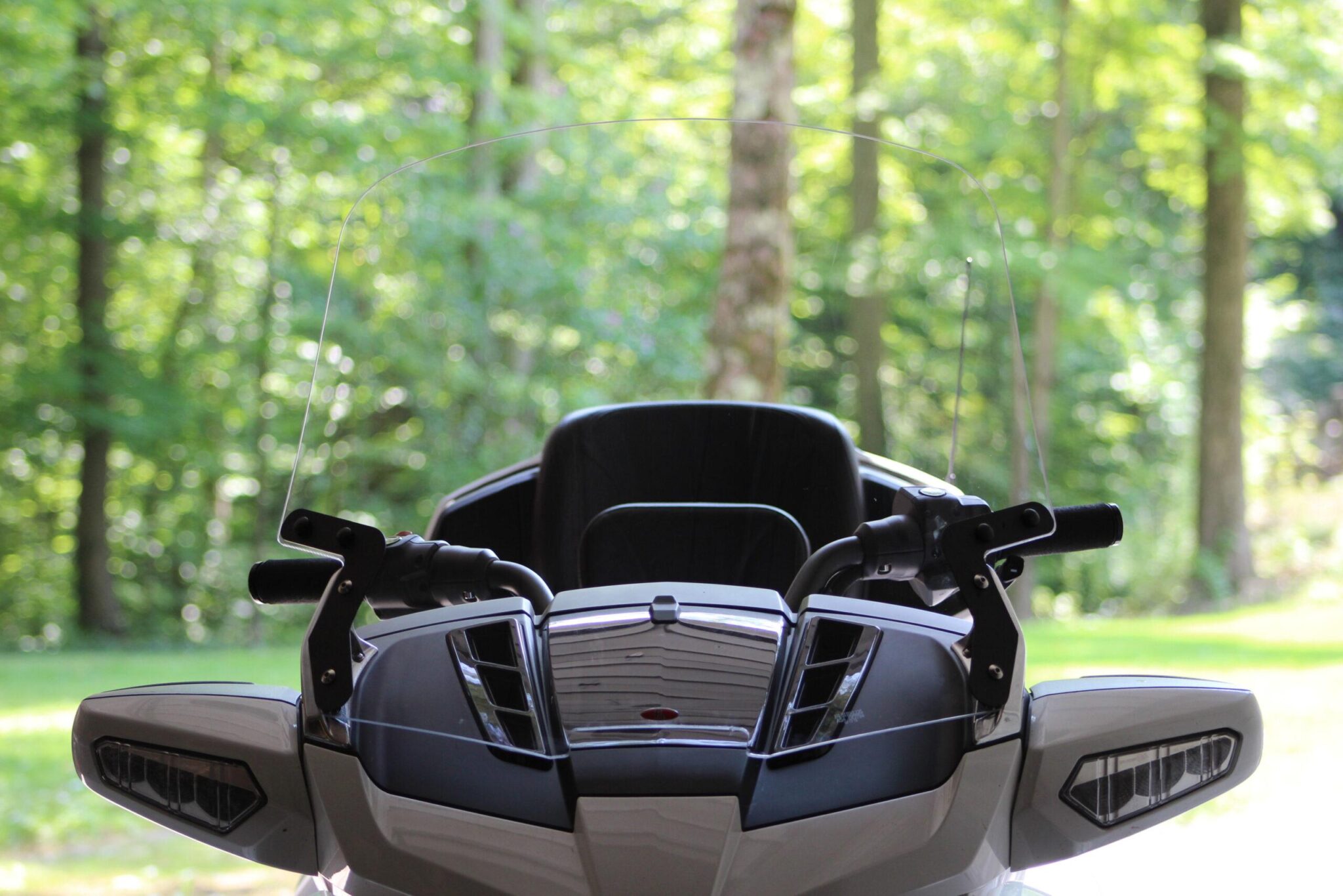 Polycarbonate vs Acrylic: The Best Material for Your Motorcycle ...